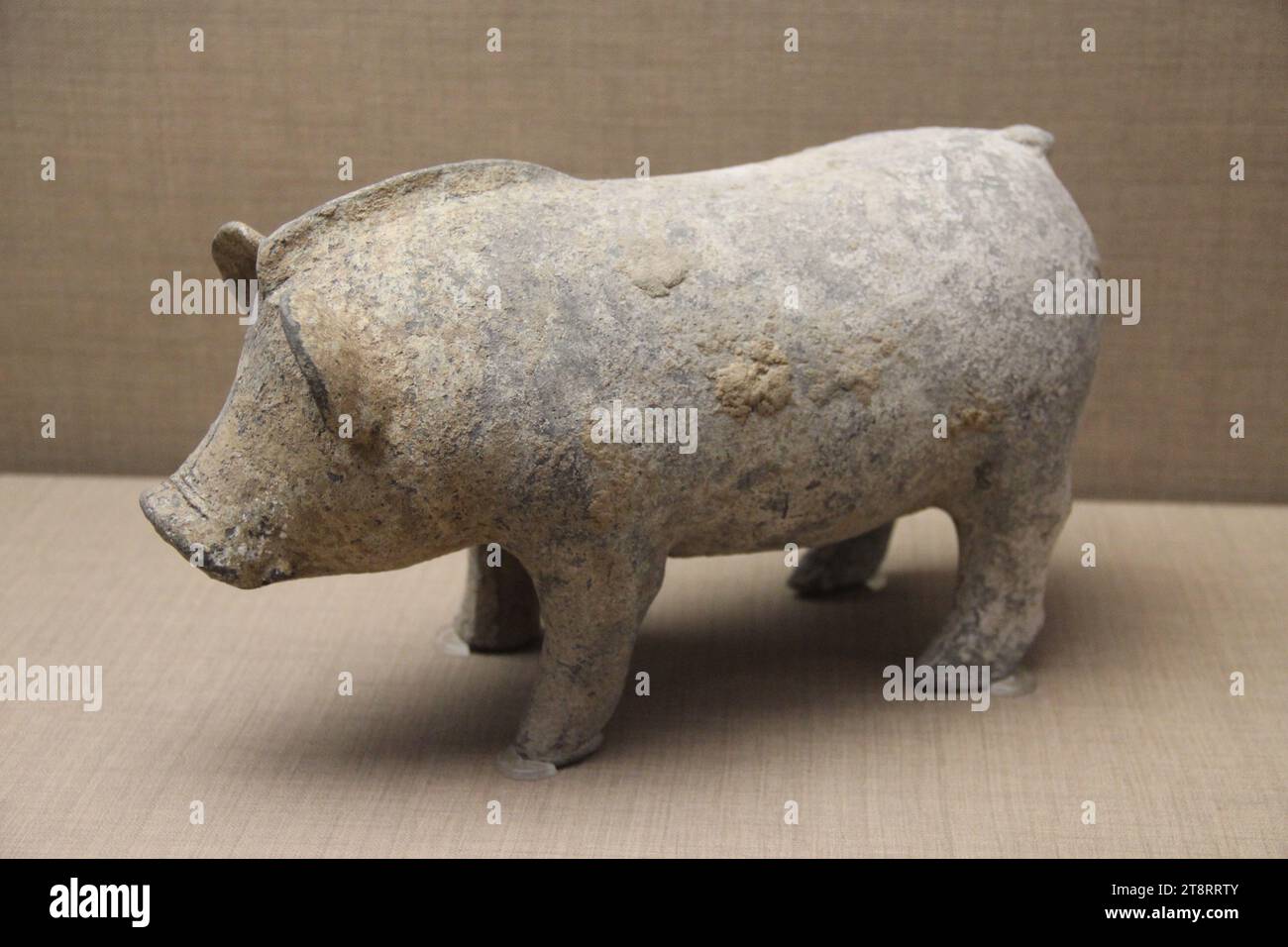 Han Pottery Pig, Pottery and Porcelain Gallery, Palace Museum, Taipei ...