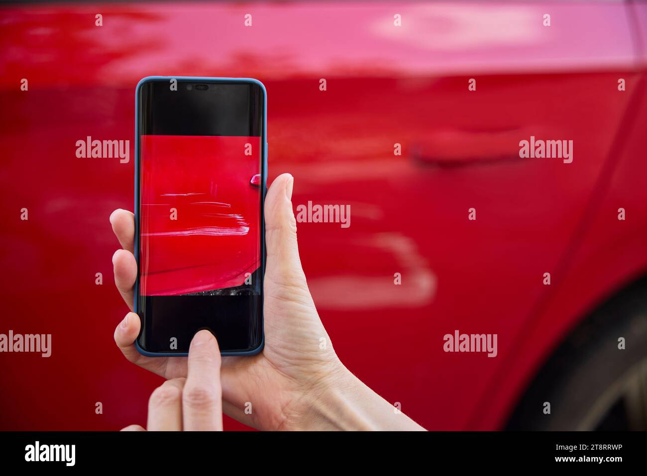 Taking picture mobile phone hi-res stock photography and images - Alamy