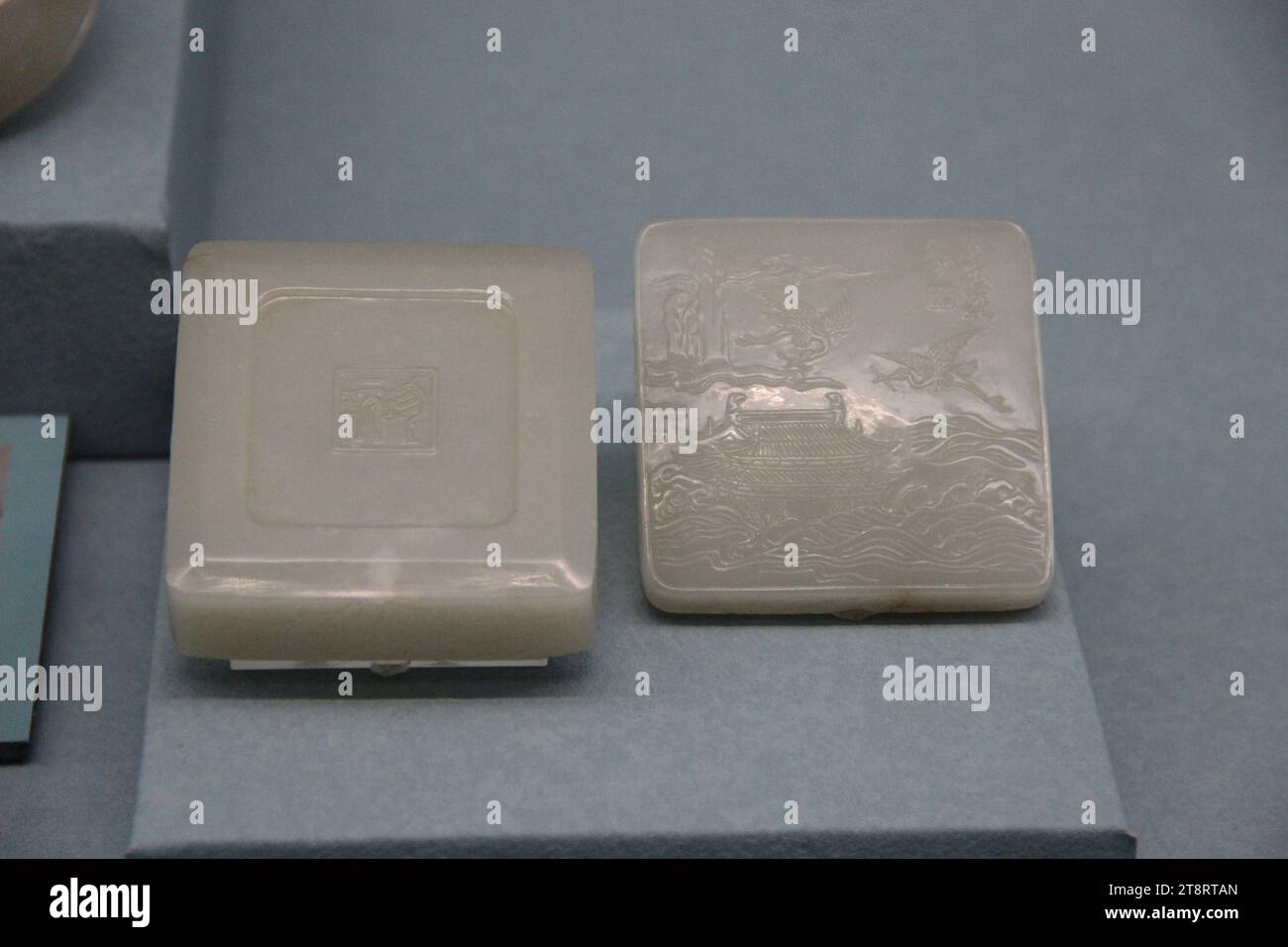 Ming jade box hi-res stock photography and images - Alamy