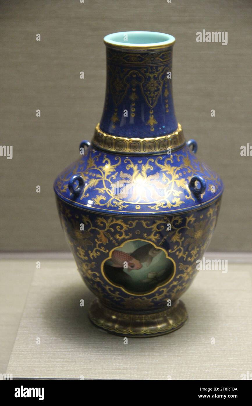 Qing Porcelain, Qianlong Reign, Pottery and Porcelain Gallery, Palace ...