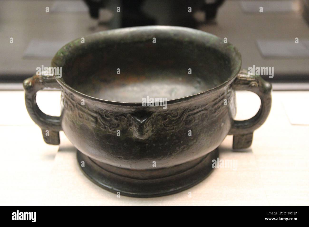 Bronze Gui, Mid Western Zhou, 10th-9th C. BC, Bronze gallery, Palace ...