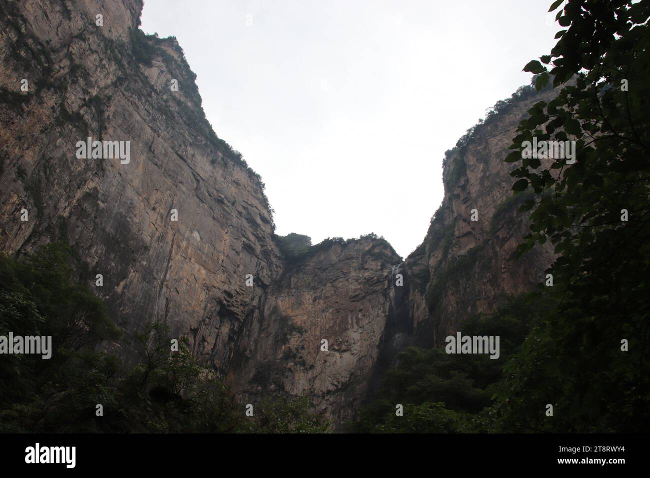 Yuntai Mountain Quanpu Gorge Grand Waterfall, Yuntai Shan National ...
