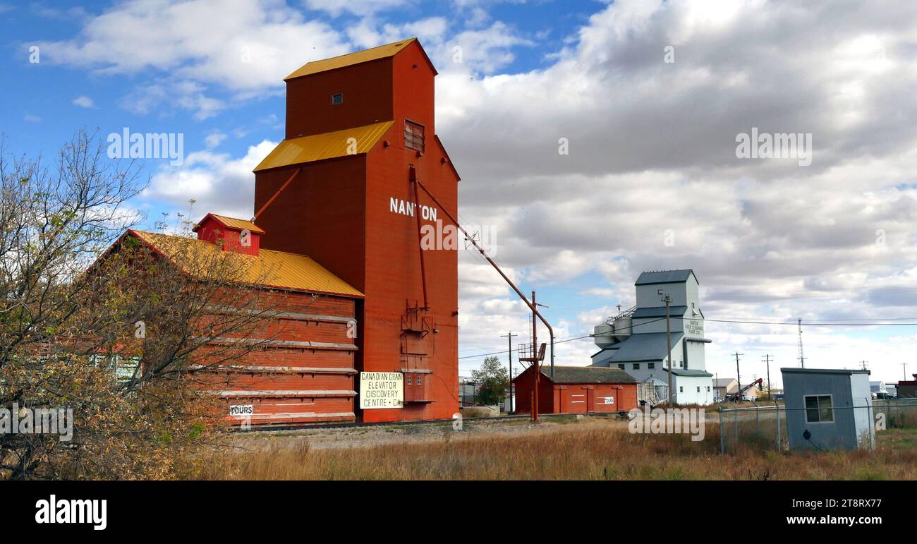 Located 40 minutes south hi-res stock photography and images - Alamy