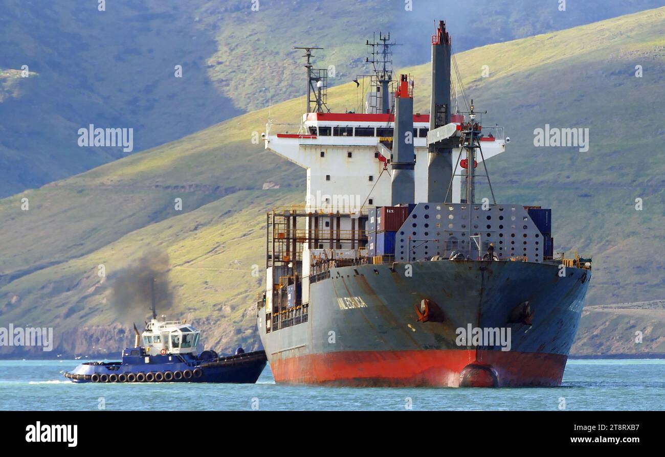 Vessel typecontainer ship hi-res stock photography and images - Alamy