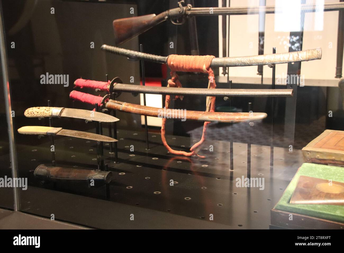 Thai Swords, Arms and Armour Gallery, National Museum of Thailand ...