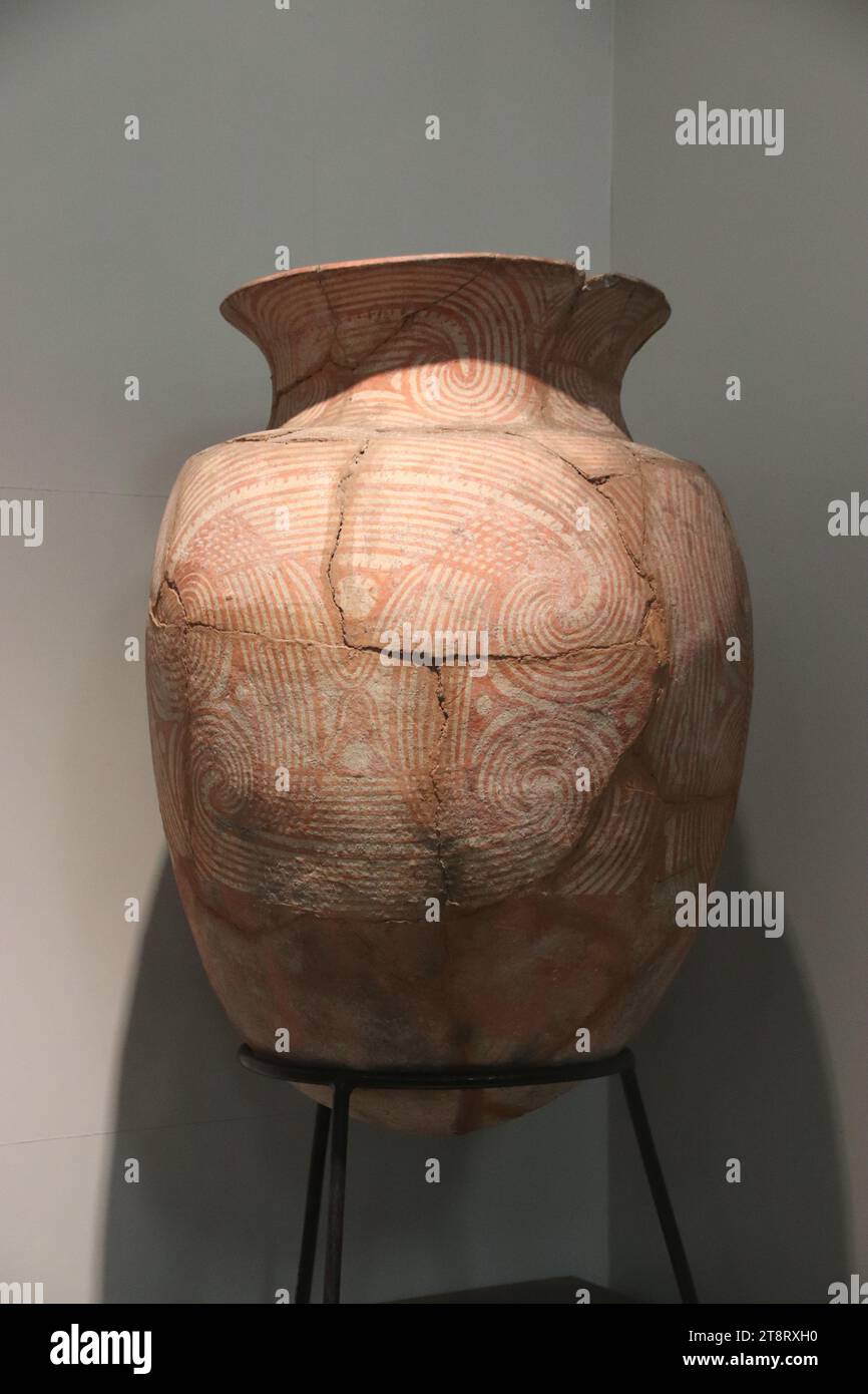 Ban Chiang Pottery, National Museum of Thailand, Bangkok Stock Photo ...