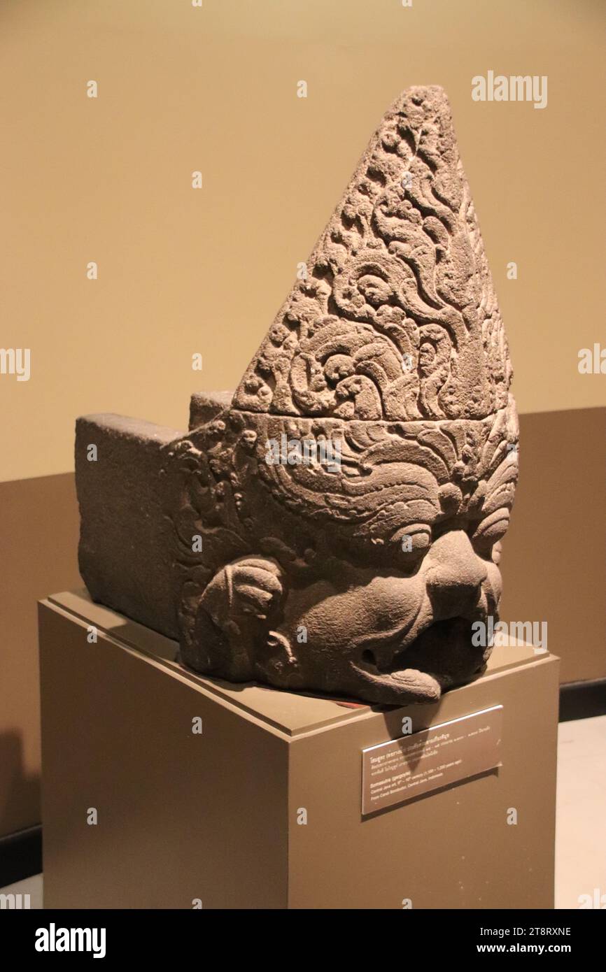 Central Java Art: Somasutra (Gargoyle), 9th-10th Cent, National Museum ...