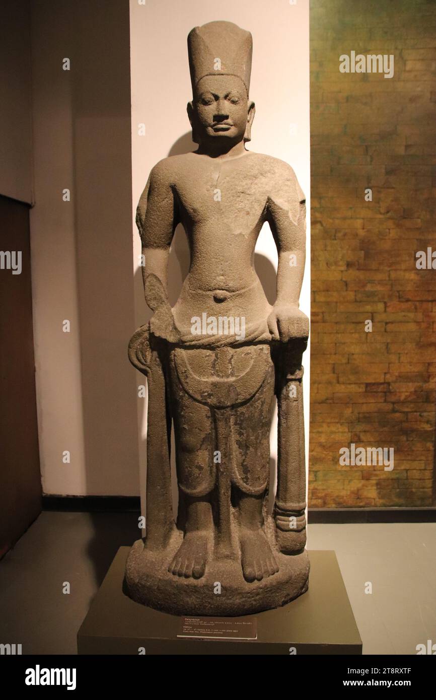 Hindu Sculpture: Vishnu, 6th-8th Cent, National Museum of Thailand ...