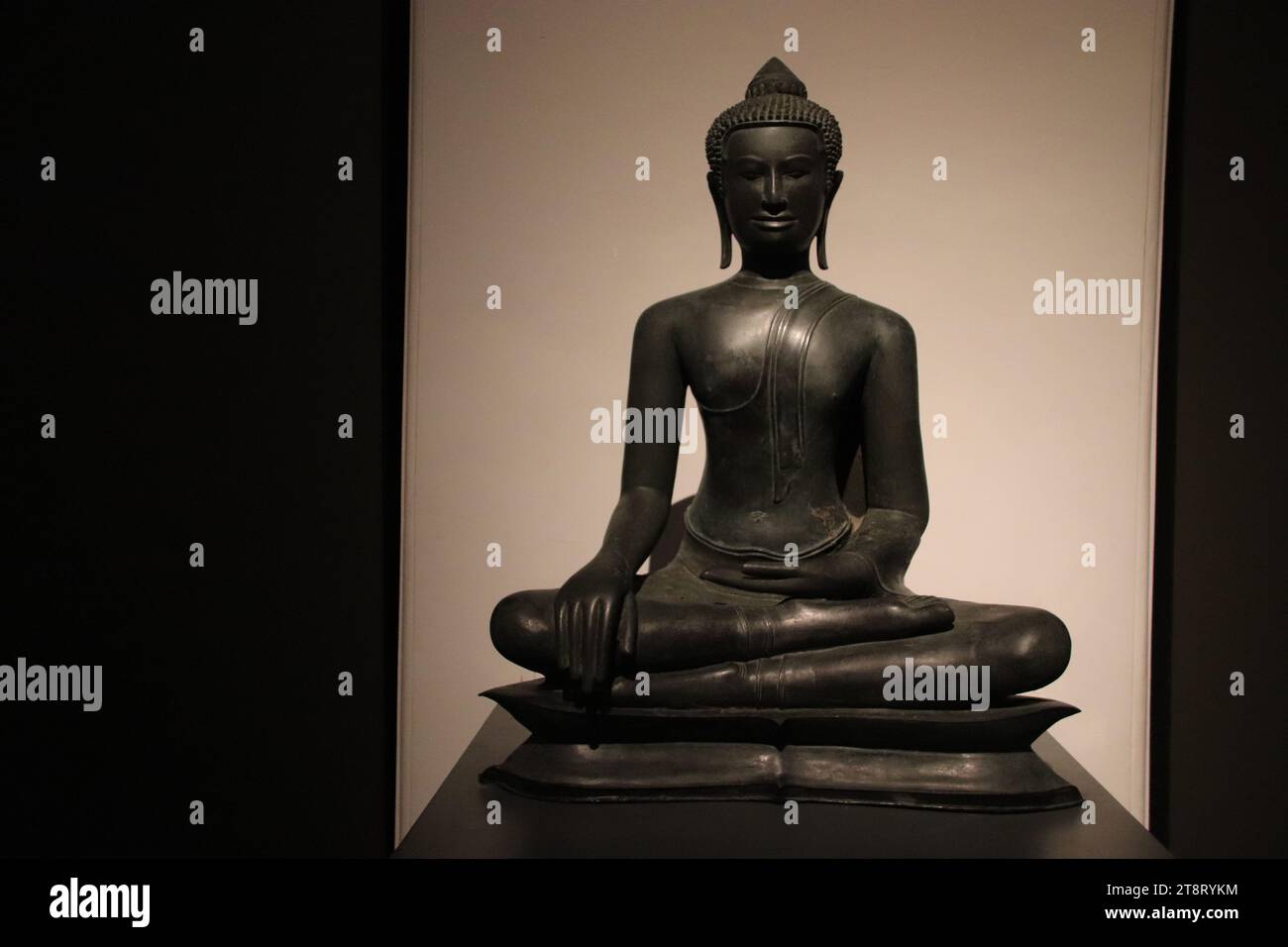 Bronze Buddha Subduing Mara, 14th Cent, Gallery of Thai History ...