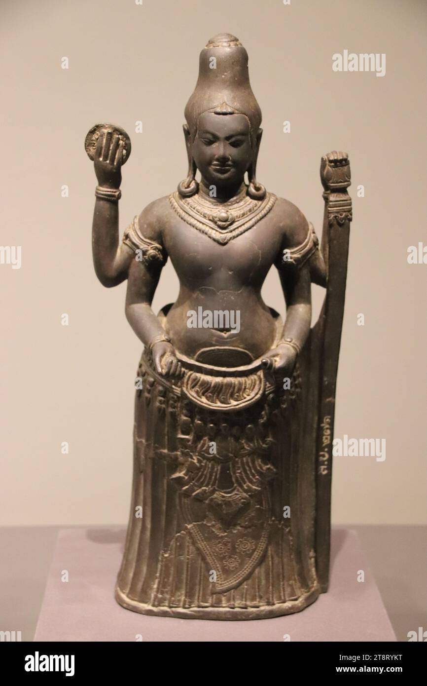 Lopburi Art (Ancient Khmer Style): Bronze Vishnu, Gallery of Thai ...