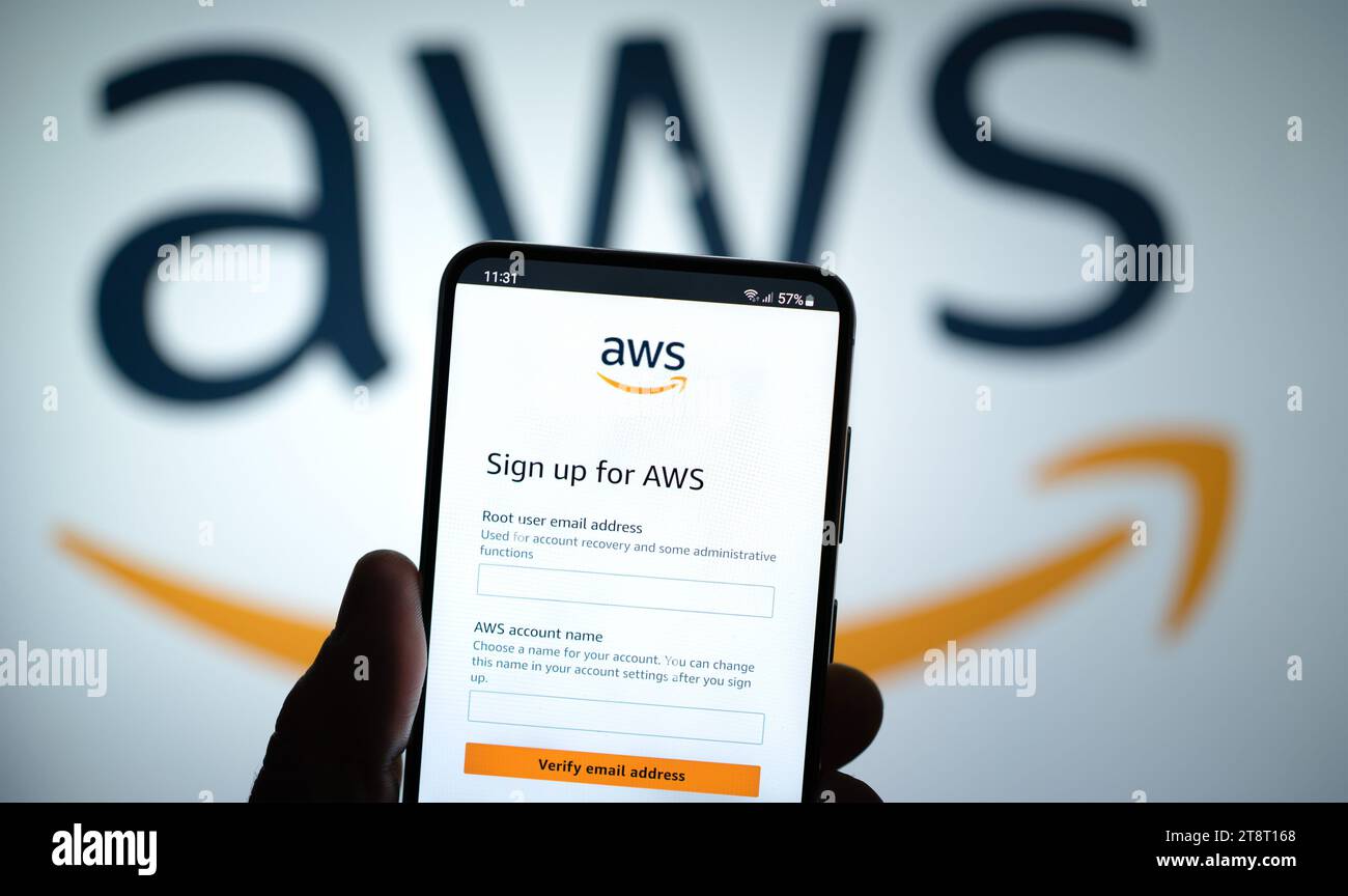 Amazon web services hi-res stock photography and images - Alamy