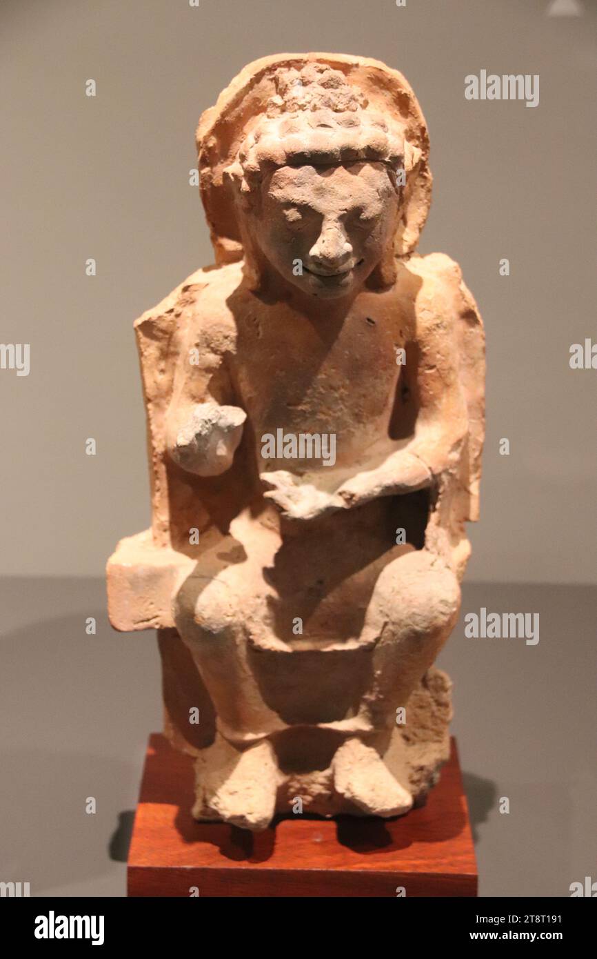 Dvaravati Art: Stucco Dwarf, Gallery of Thai History, National Museum ...