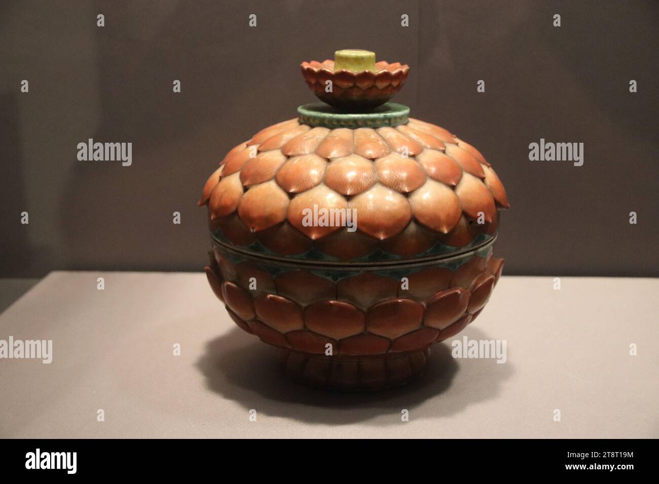 Modern Bangkok Art: Lotus-Shape Vessel, Jingdezhen (China), Gallery of ...