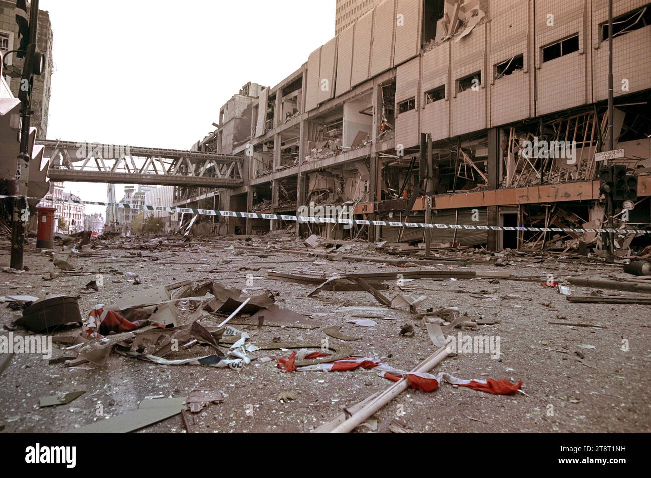 Ira bombing manchester 1996 hi-res stock photography and images - Alamy