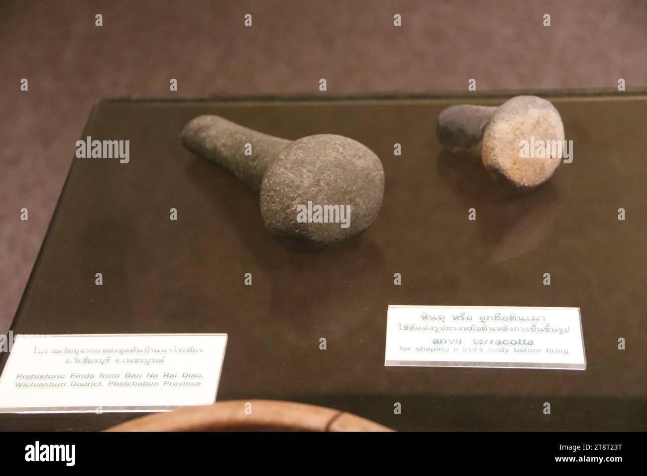 Terracotta pottery shaping tool hi-res stock photography and images - Alamy