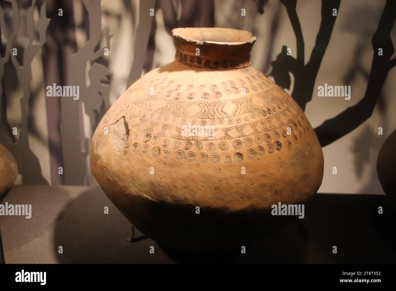 National Taiwan Museum: Pottery from Indigenous Taiwanese, Taipei ...