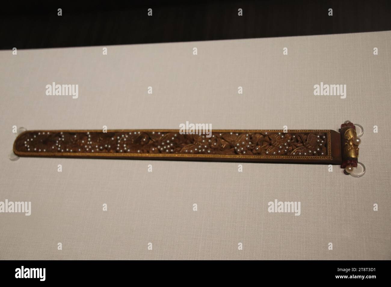 Agarwood Hair Crosspiece, Qing, Special Exhibit, Agarwood and the ...