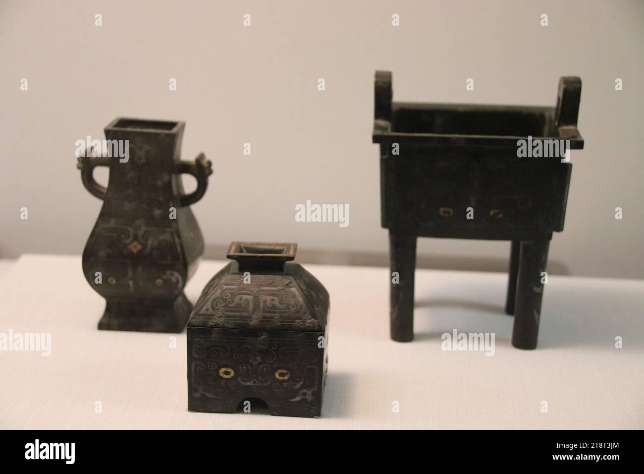 Bronze Incense Vessels: Container, Burner & Vase, Late Ming-Qing ...