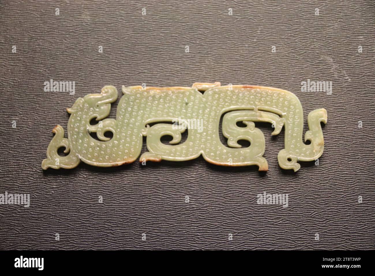 Warring States-Han Jade Dragon, Special Exhibit of Warring States to ...