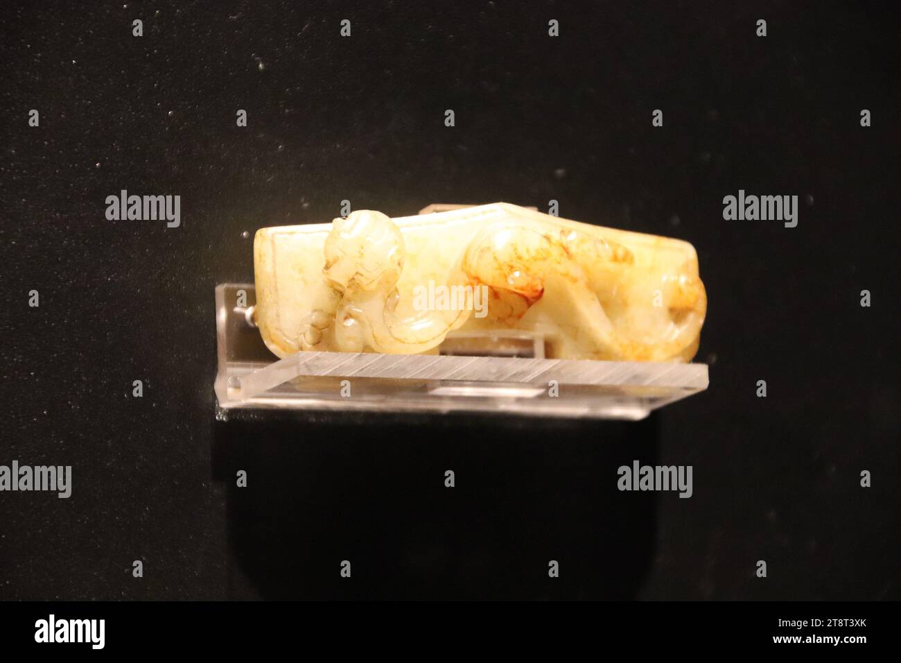 Warring States-Han Jade Sword Crossguard, Special Exhibit of Warring ...