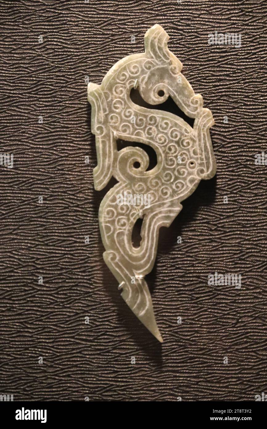 Warring States-Han Jade Dragon, Special Exhibit of Warring States to ...