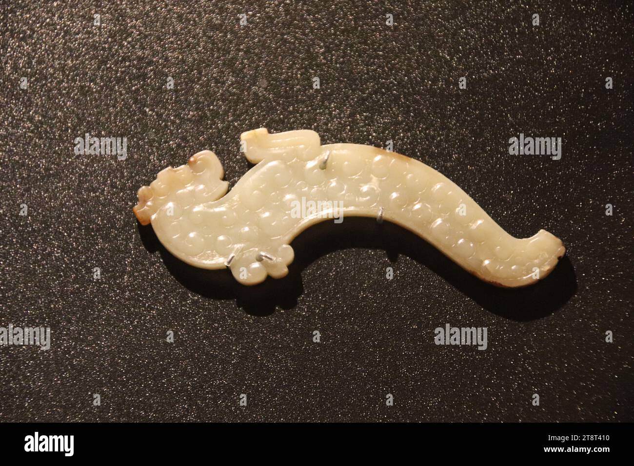 Warring States-Han Jade Dragon, Special Exhibit of Warring States to ...