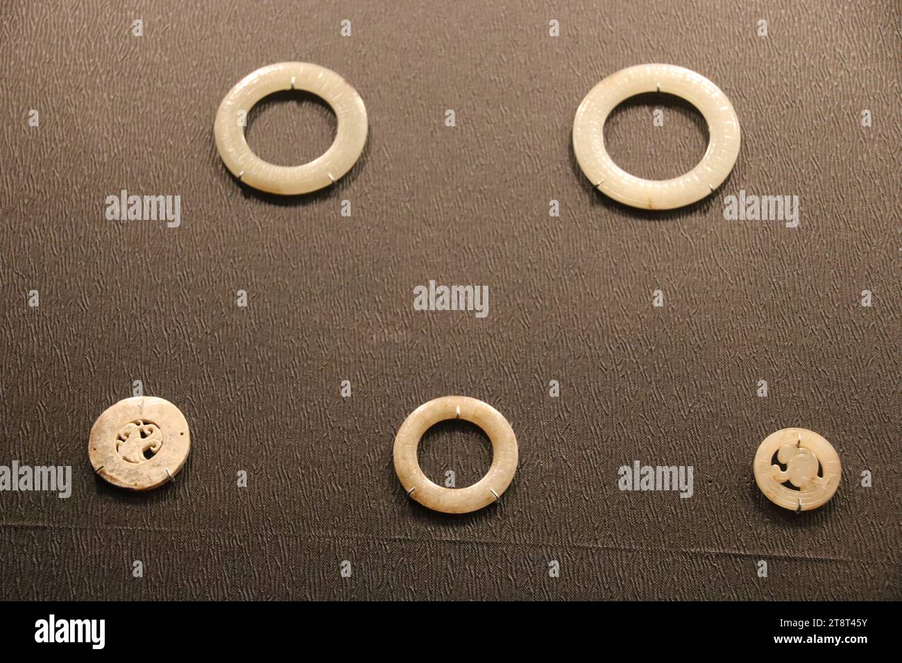 Warring States-Han Jade, Special Exhibit of Warring States to Han Jade ...