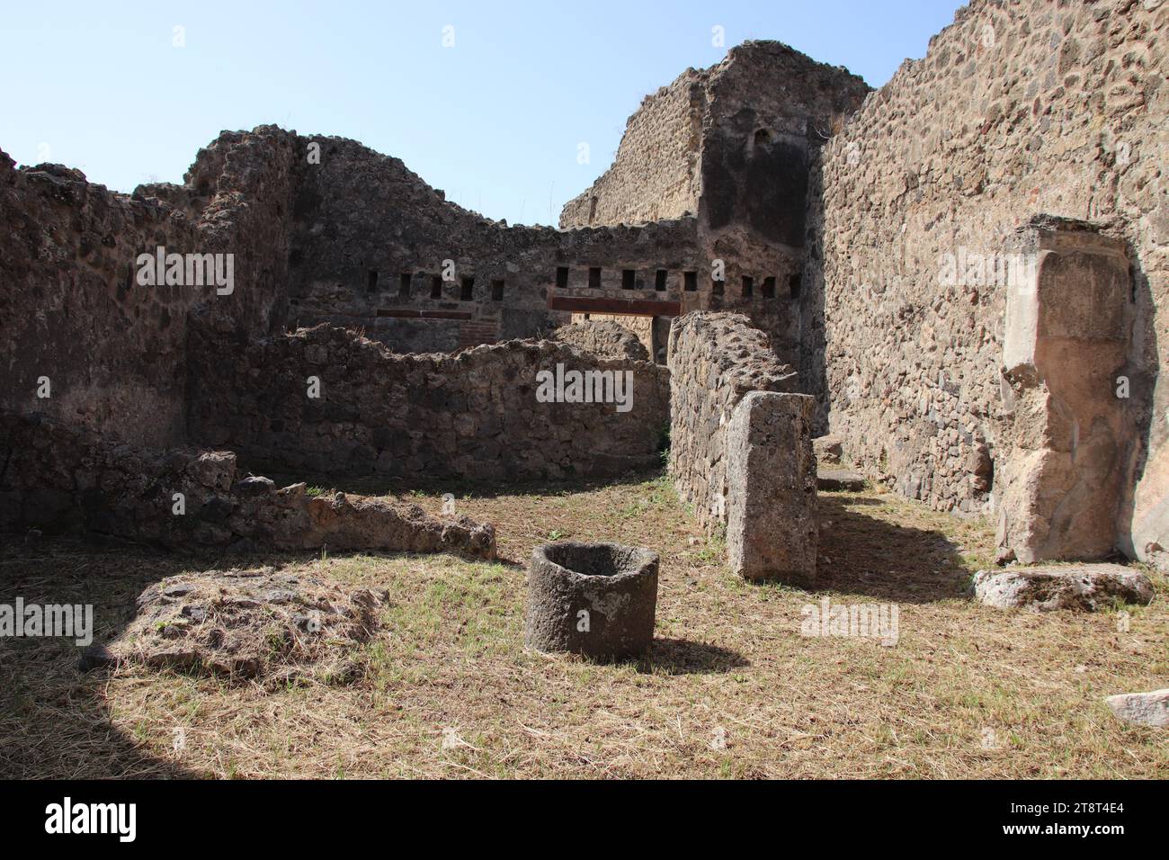 Pompeii Ruins, Remains of Roman city buried by eruption of Mt. Vesuvius ...