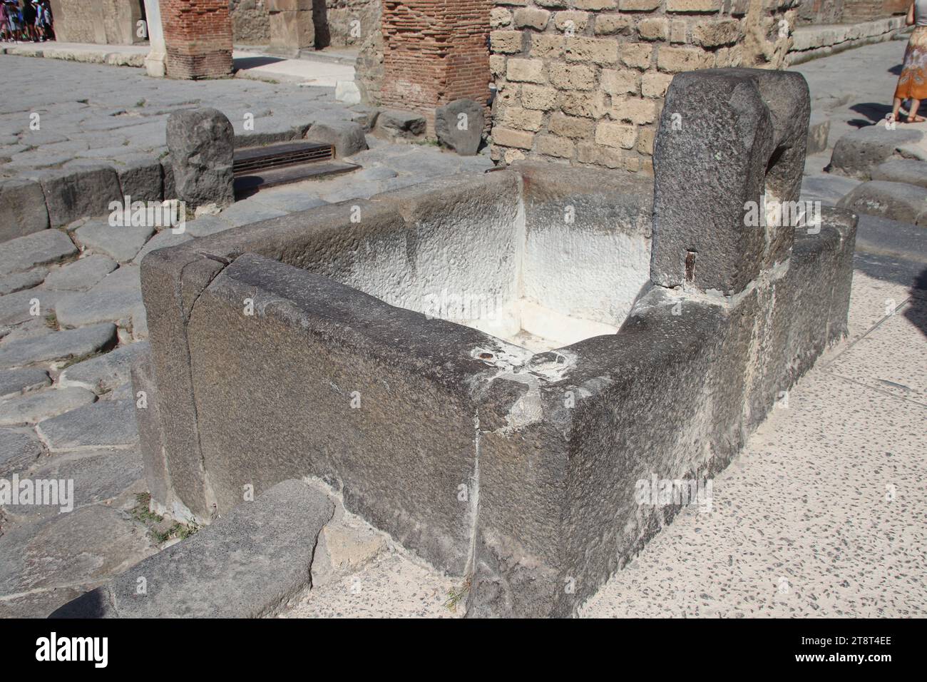 Pompeii Ruins, Remains of Roman city buried by eruption of Mt. Vesuvius ...