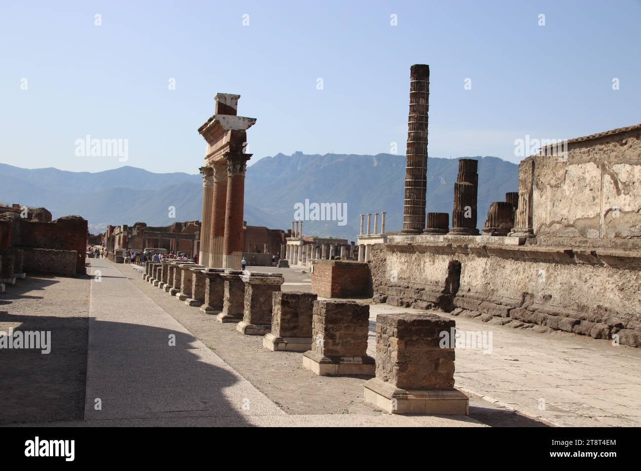 Pompeii Ruins, Remains of Roman city buried by eruption of Mt. Vesuvius ...
