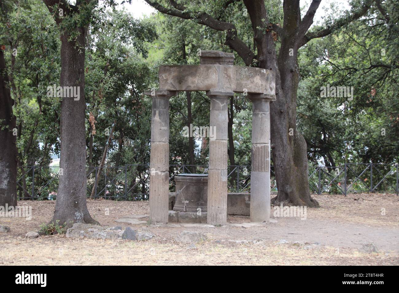 Pompeii Ruins, Remains of Roman city buried by eruption of Mt. Vesuvius ...