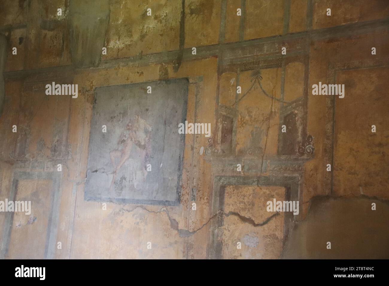 Pompeii Ruins Fresco, Remains of Roman city buried by eruption of Mt ...