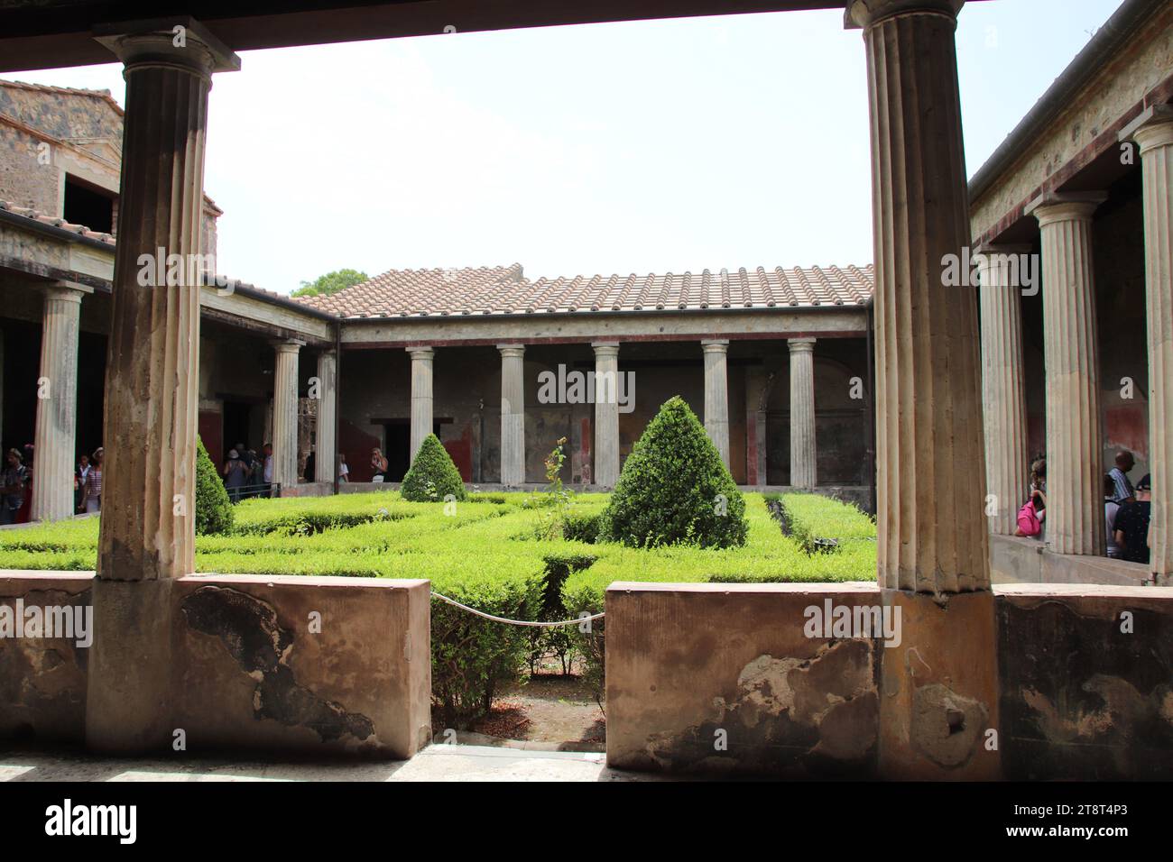 Pompeii Ruins Villa, Remains of Roman city buried by eruption of Mt ...