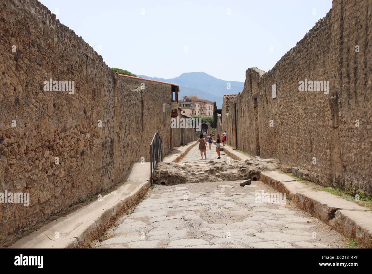 Pompeii Ruins, Remains of Roman city buried by eruption of Mt. Vesuvius ...