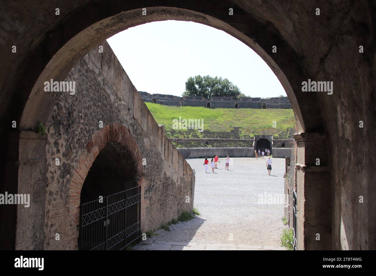 Pompeii Ruins: Amphitheater, Remains of Roman city buried by eruption ...