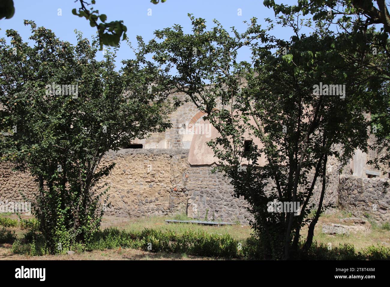 Pompeii Ruins, Remains of Roman city buried by eruption of Mt. Vesuvius ...