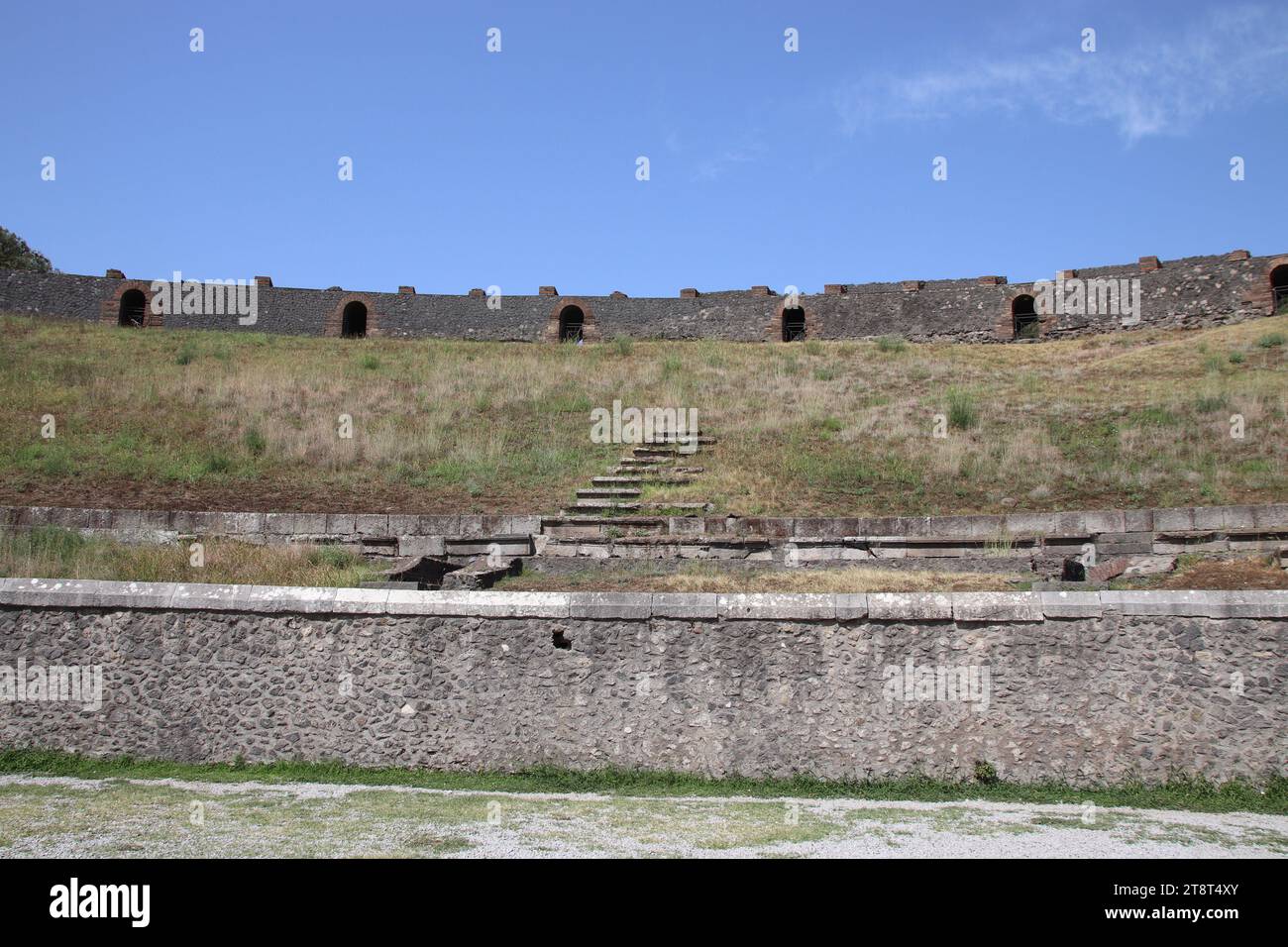 Pompeii Ruins: Amphitheater, Remains of Roman city buried by eruption ...