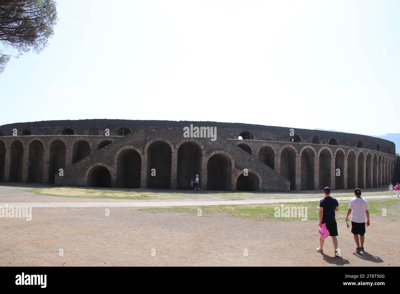 Pompeii Ruins: Amphitheater, Remains of Roman city buried by eruption ...