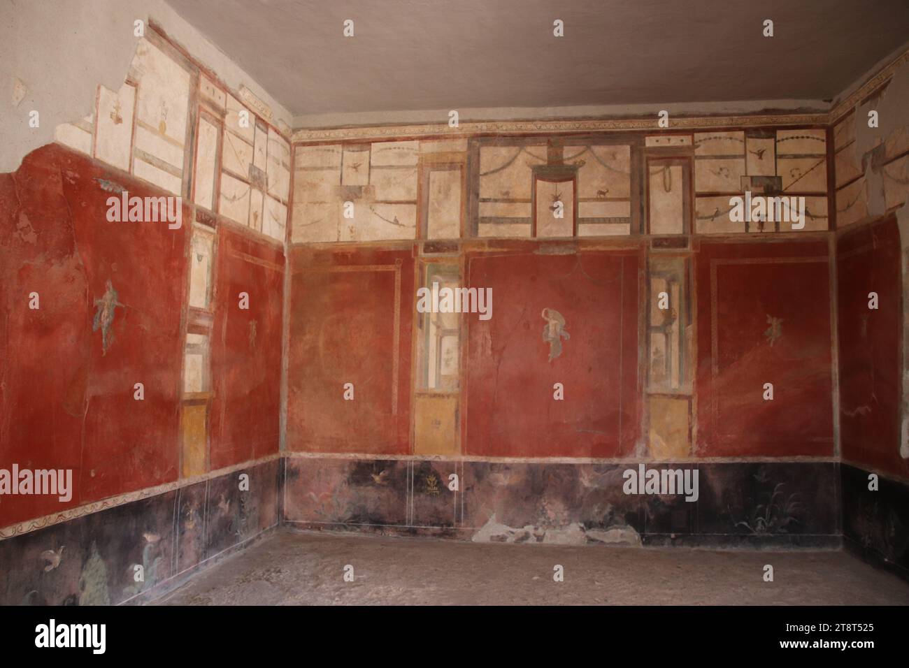 Pompeii Ruins Fresco, Remains of Roman city buried by eruption of Mt ...