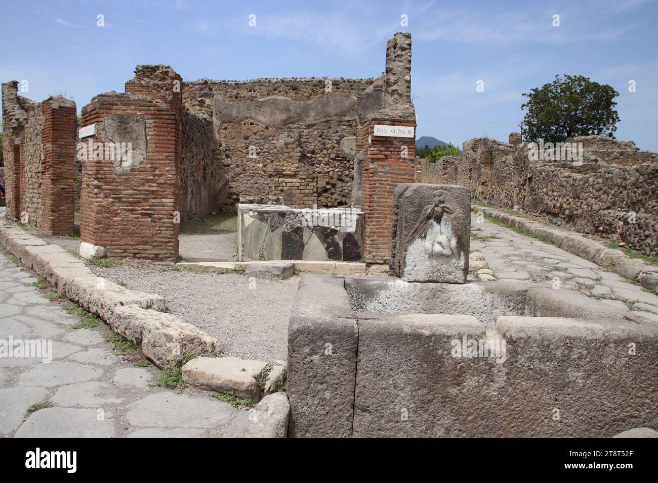 Pompeii Ruins, Remains of Roman city buried by eruption of Mt. Vesuvius ...