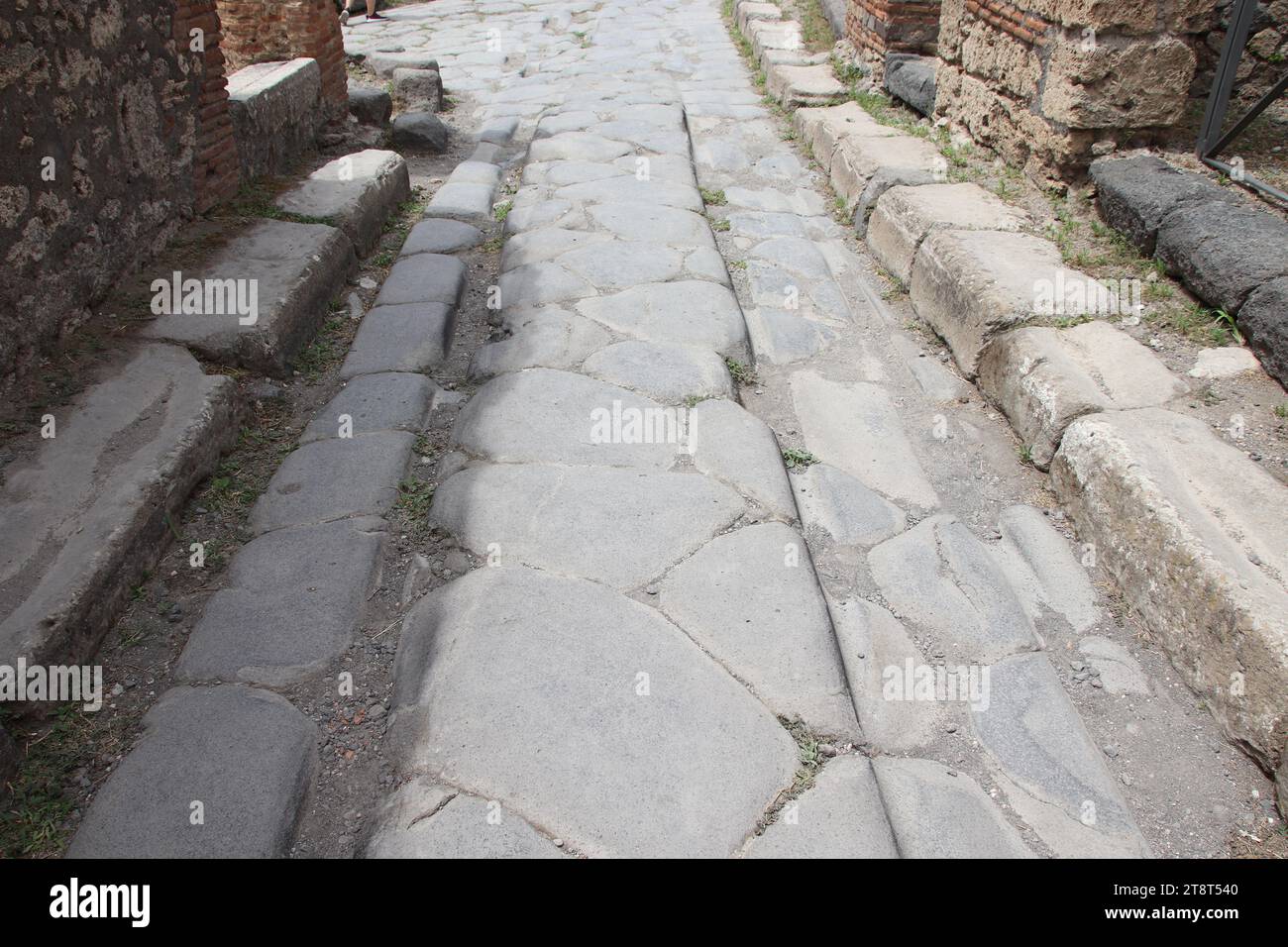 Pompeii Ruins, Remains of Roman city buried by eruption of Mt. Vesuvius ...