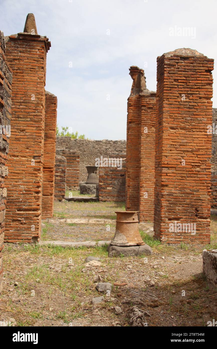 Pompeii Ruins, Remains of Roman city buried by eruption of Mt. Vesuvius ...