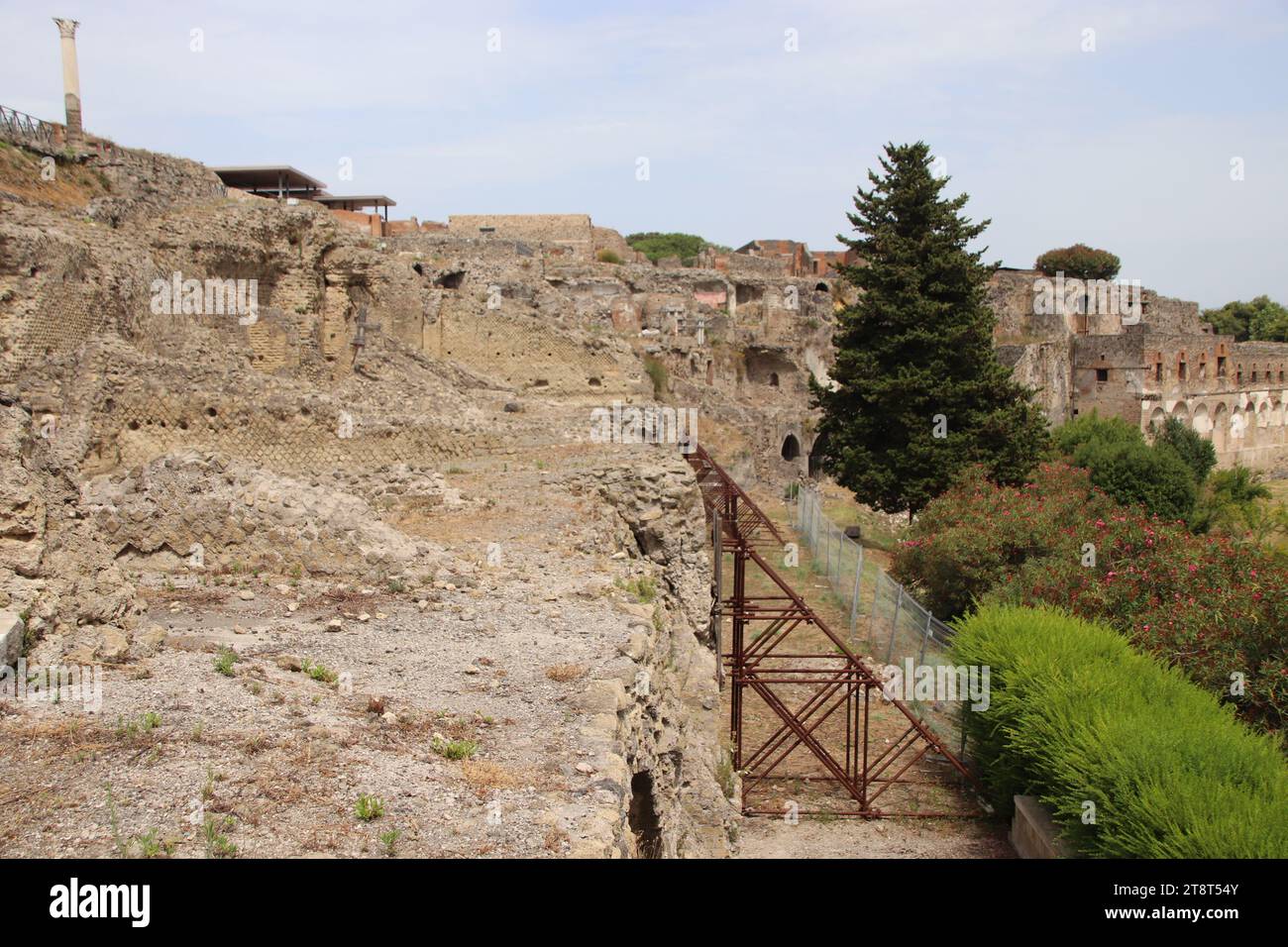 Pompeii Ruins, Remains of Roman city buried by eruption of Mt. Vesuvius ...