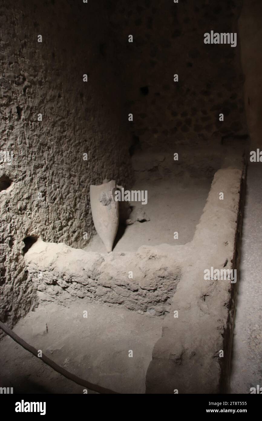 Pompeii Ruins: Villa of the Mysteries, Remains of Roman city buried by ...