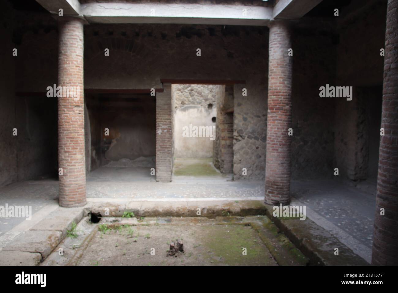 Pompeii Ruins: Villa of the Mysteries, Remains of Roman city buried by ...