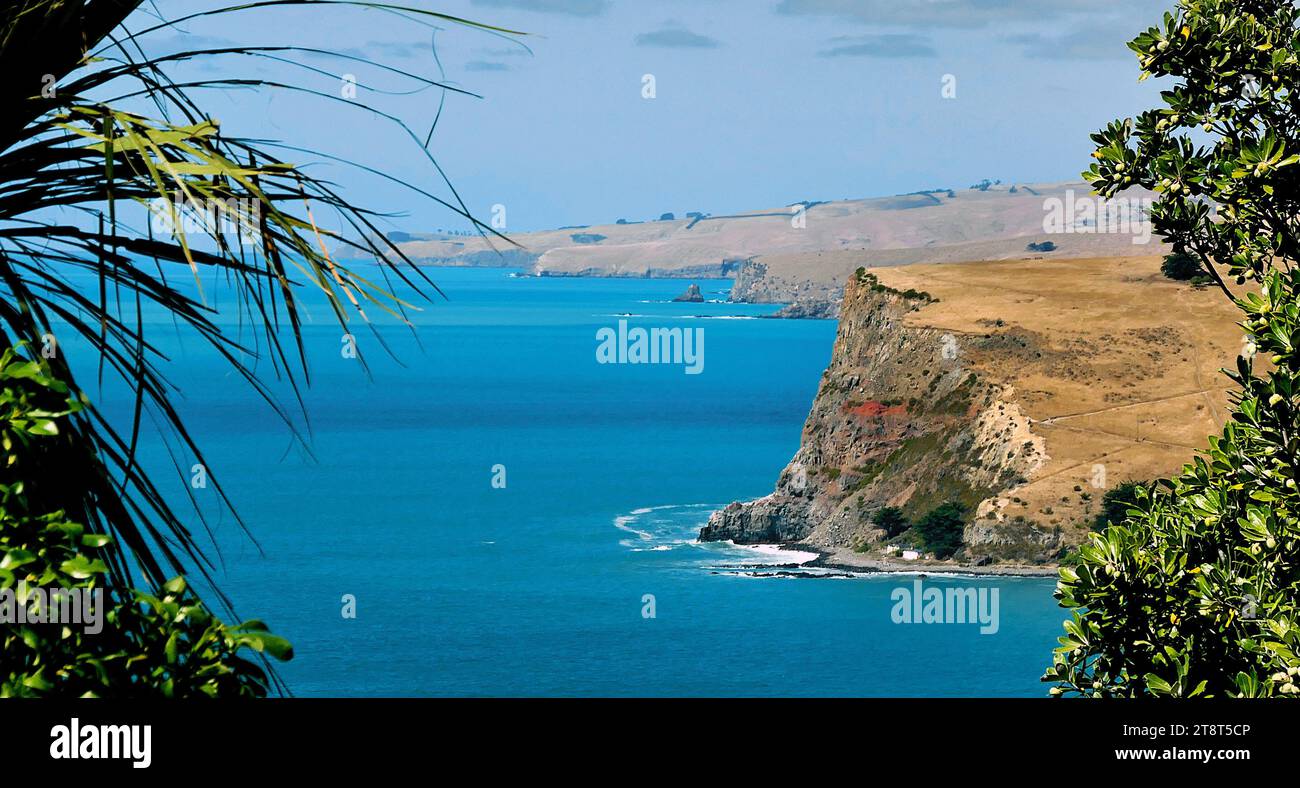 Banks Peninsula. NZ, Banks Peninsula is a peninsula of volcanic origin ...