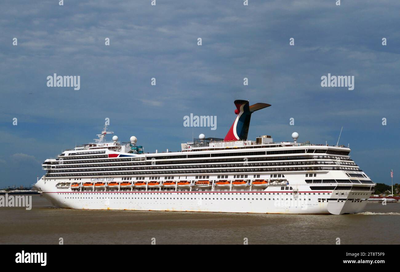 Fincantieri monfalcone shipyard hi-res stock photography and images - Alamy