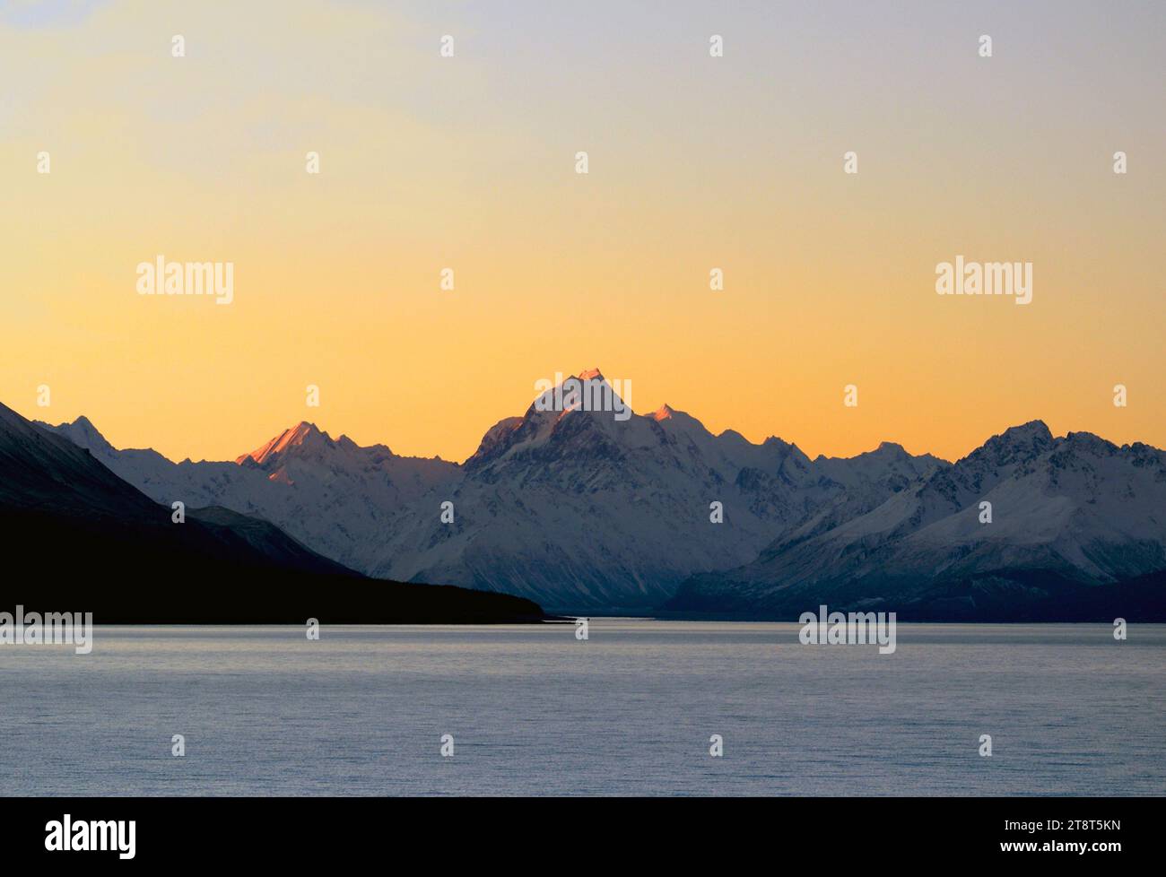 Aoraki mount cook and climbers hi-res stock photography and images - Alamy
