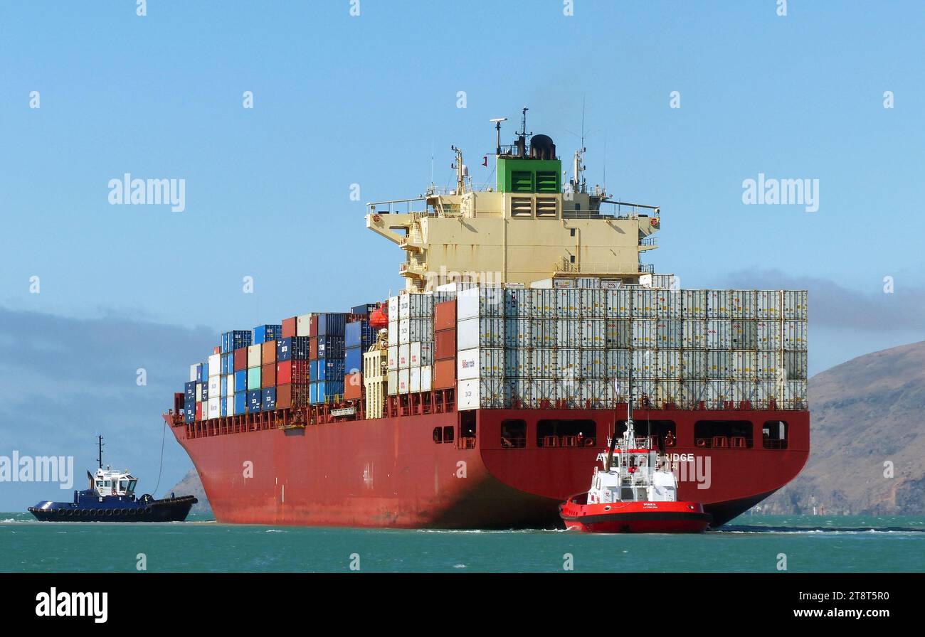 ANTWERP BRIDGE. CONTAINER SHIP Stock Photo - Alamy