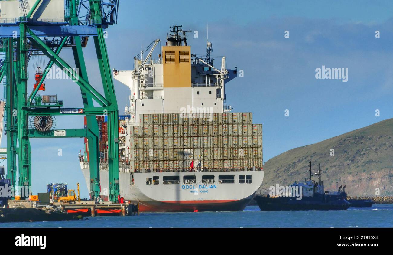 Dalian port hi-res stock photography and images - Alamy